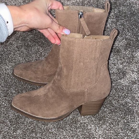 Universal Thread | Shoes | Universal Thread Western Style Bootie | Poshmark